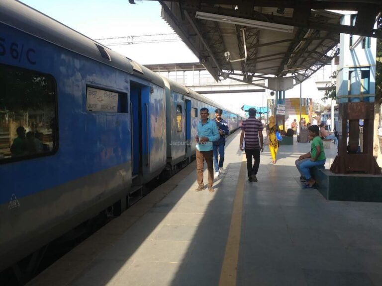 Jaipur Railway Station Info – Train List with Time Table | Jaipur ...